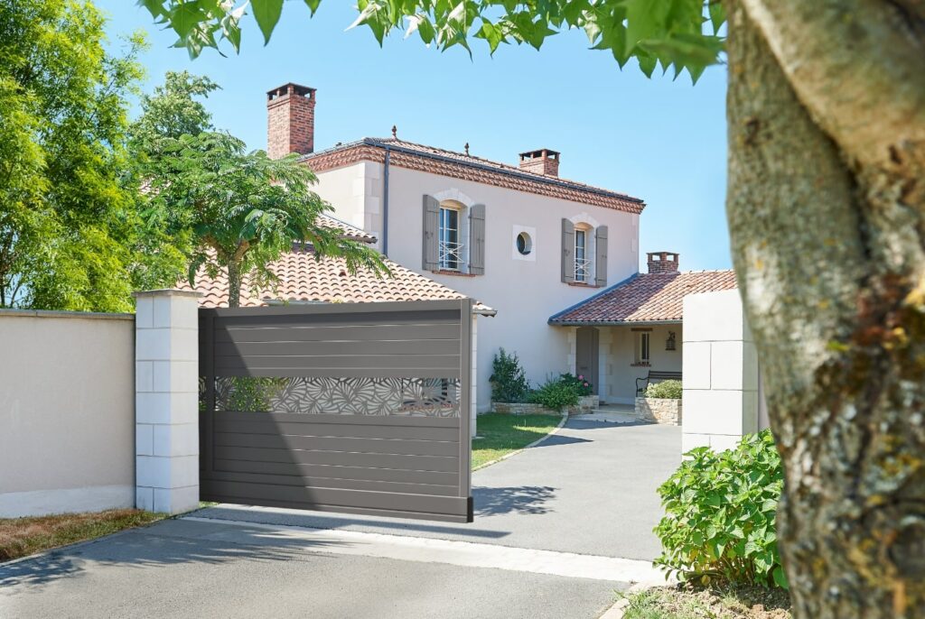 Portail Coulissant Autoportant : sur mesure | Atlantem